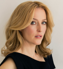 Gillian Anderson Headshot | Advoice